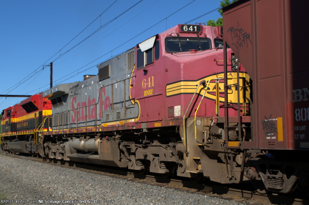 BNSF C44-9W 631 trails on K044-04